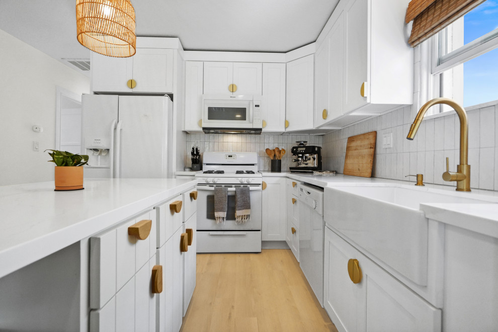 Soho Base | Modin Rigid LVP Collection Customer Space | CA - Farmhouse ...