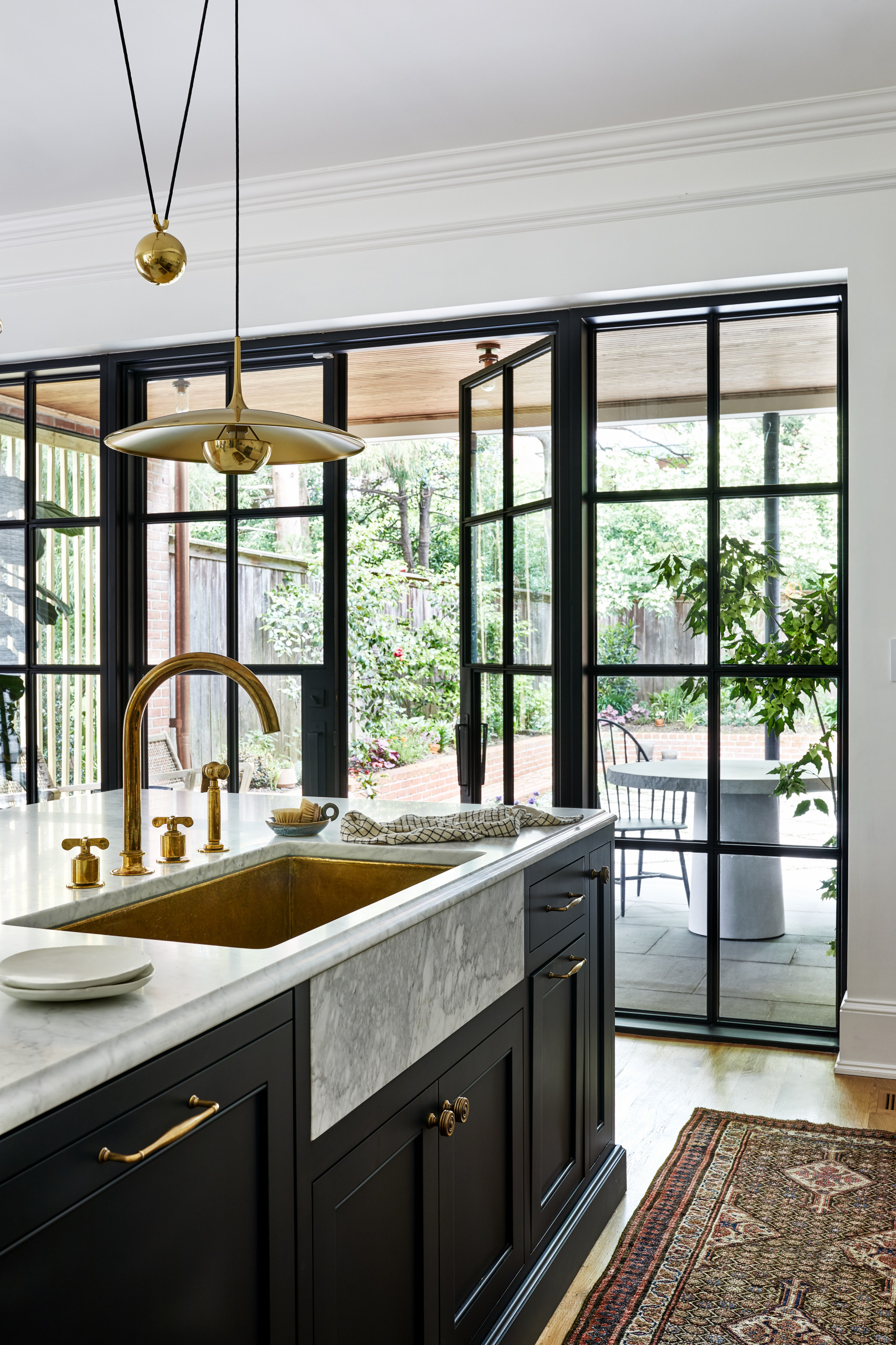 Houzz Tour: Classic Meets Modern in a Designer’s 1900 Home