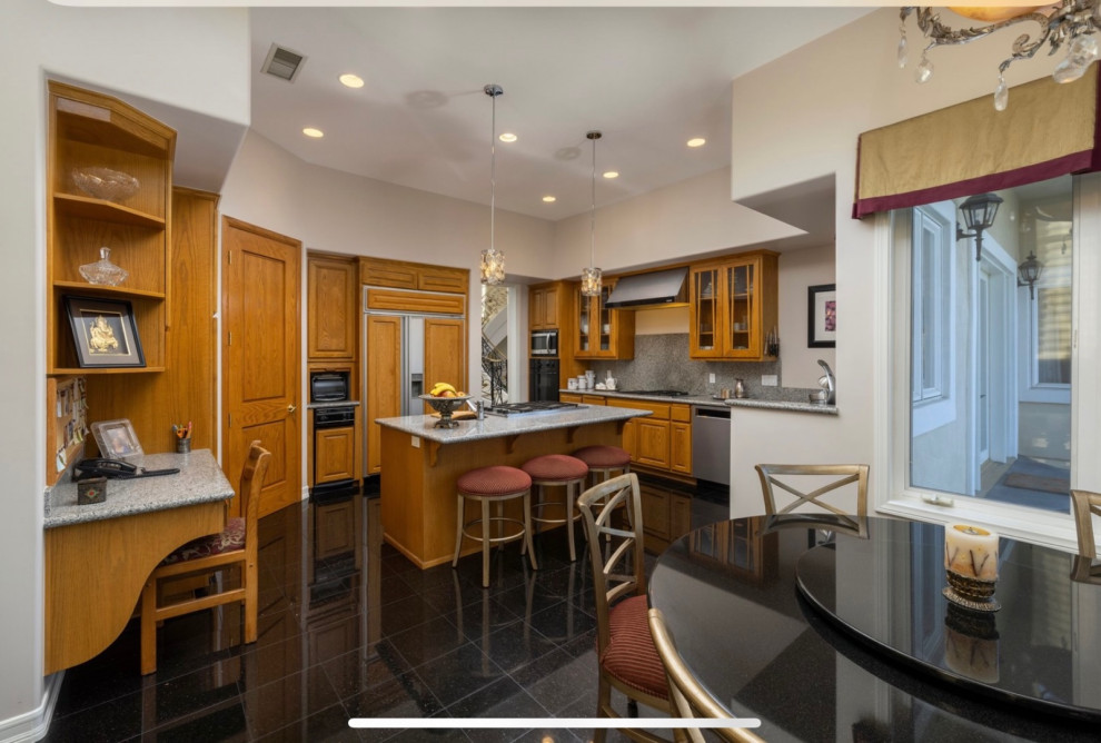 Dated kitchen to look better