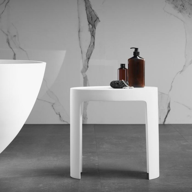 17 in. Shower Bench in Pure Acrylic Stone in Matte White - Modern ...