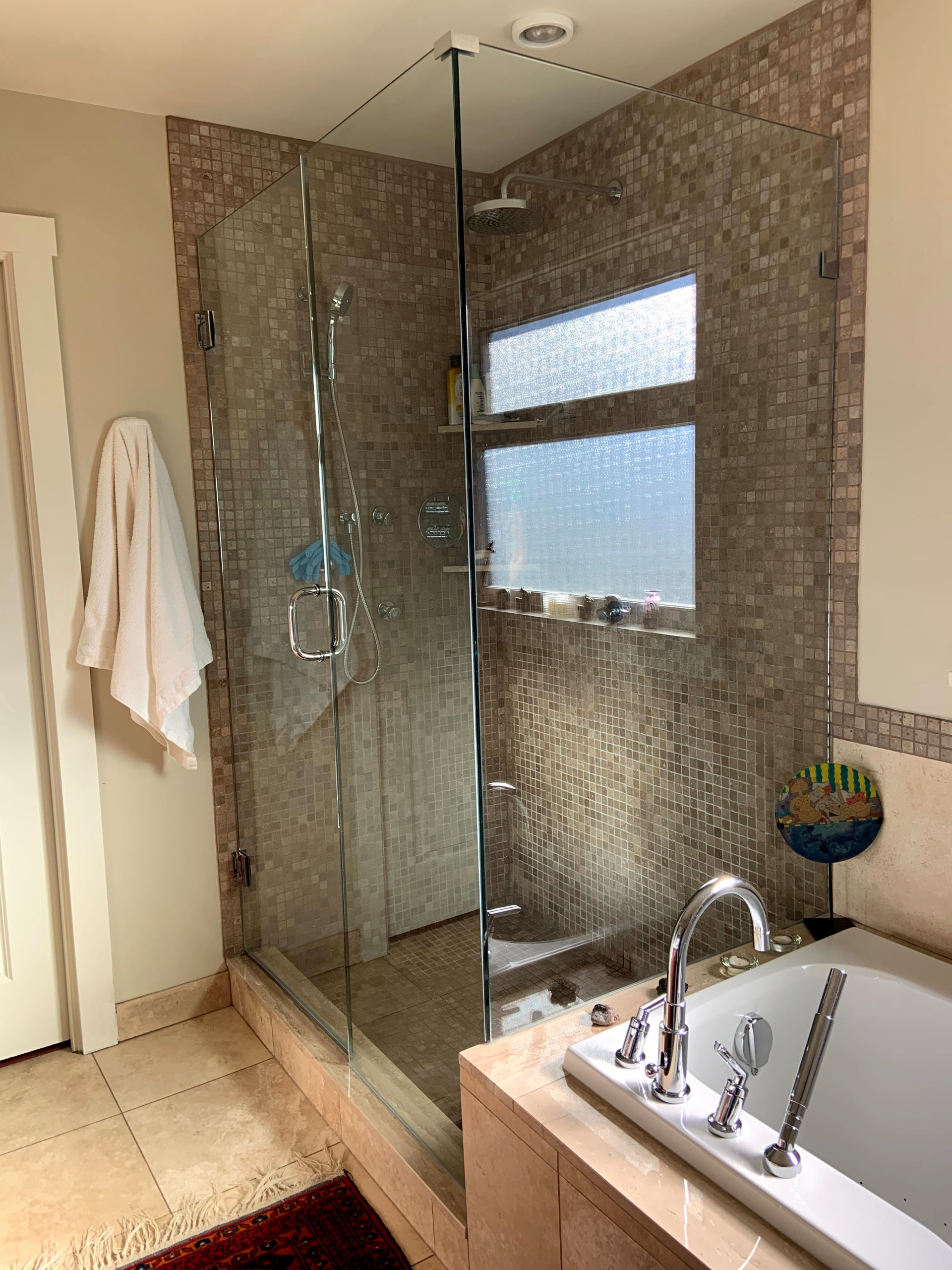 Houzz Tour: A Dark, Cramped Home Gets a Light, Open Makeover | Houzz IE