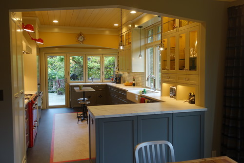 Reveal: A Not-White Kitchen