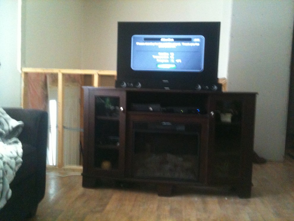 Pony wall or railing in entry of bilevel