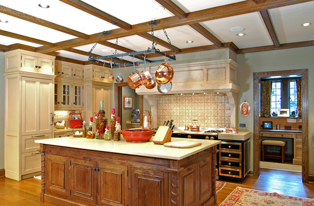 English-Style Kitchen--Atlanta - Traditional - Kitchen - Atlanta - by ...