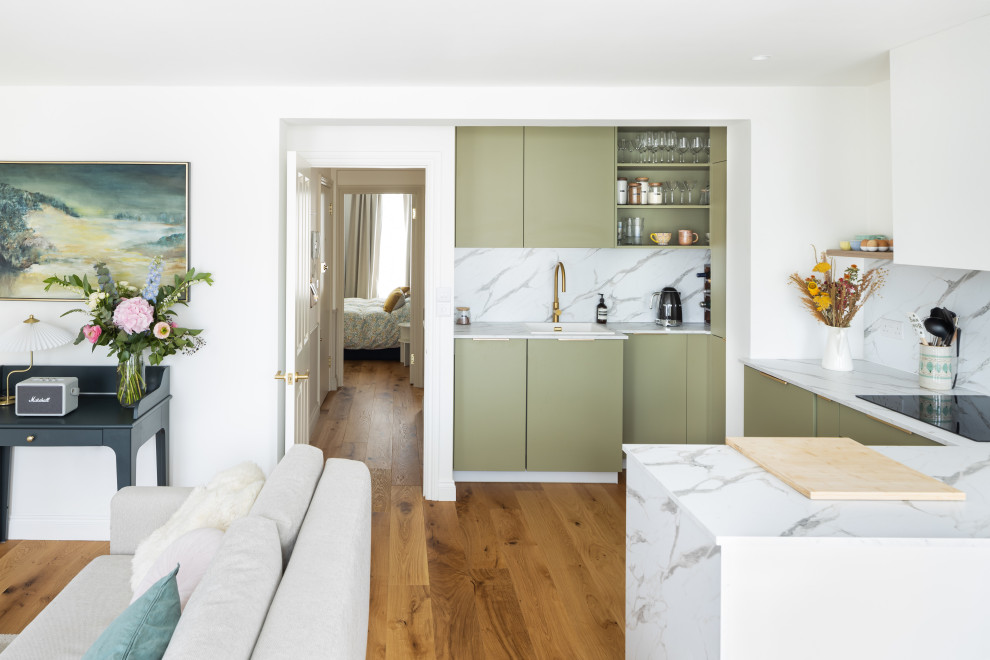 A colourful London flat - All For Romeo project - Modern - Kitchen ...