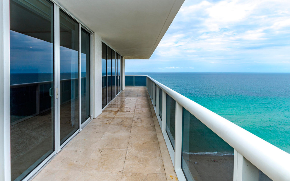 SPACES - Balcony - Miami - by The Beach Club Hallandale | Houzz