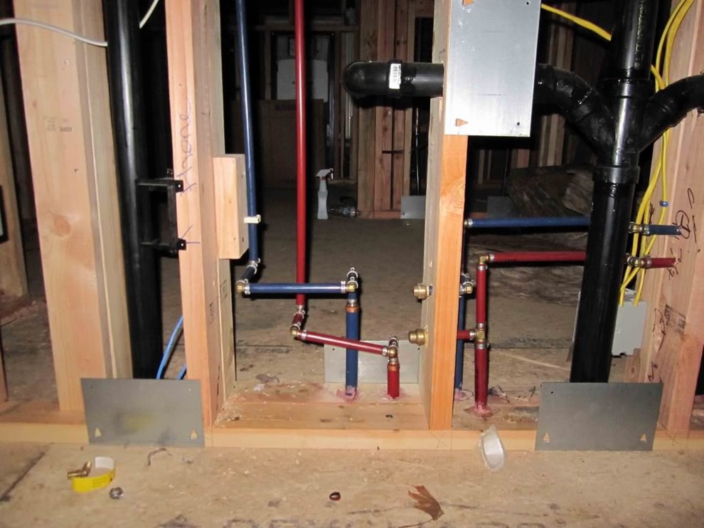 water delivery lines with multiple conncections- is this OK?