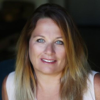 Kelly Hawley's Instagram, Twitter & Facebook on IDCrawl
