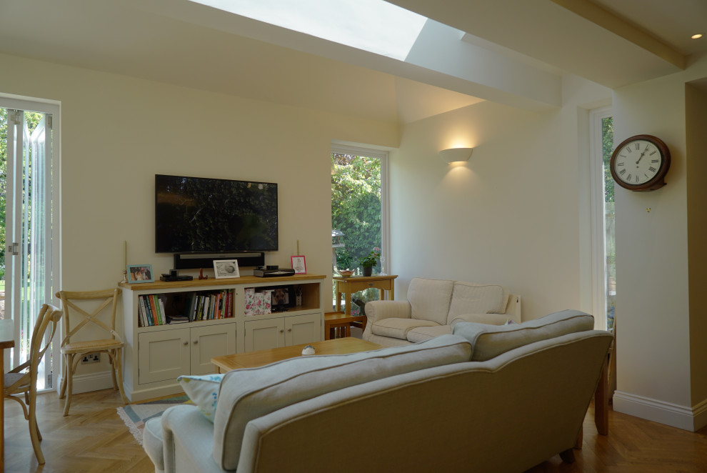 Dolly - Rear Extension Design & Build with Hand Painted Framed Bespoke ...