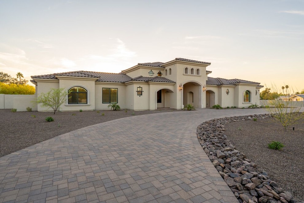 Spanish Transitional Home Design - Phoenix, AZ - Transitional - Phoenix ...