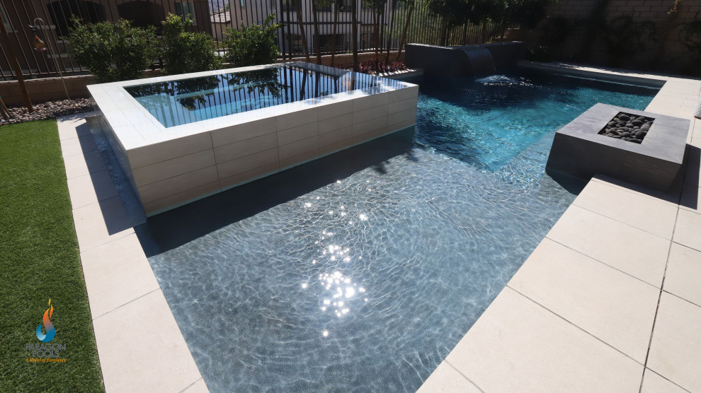 20 Pool Designs Under 600 sq ft - Pool - Las Vegas - by Paragon Pools ...