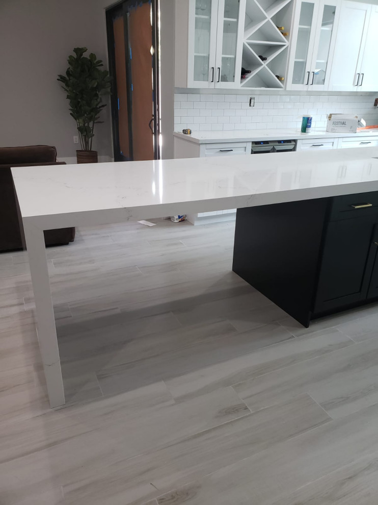 Kitchen Design Miami Gardens - Miami - by Julia Vence Interior Design ...