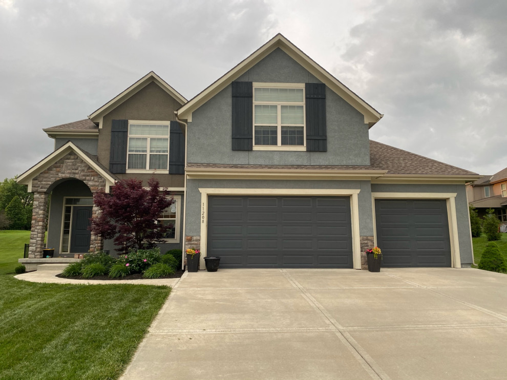 Exterior colors with light tan windows