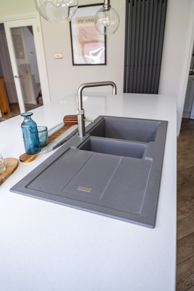 Modern and Inviting Shaker Kitchen - Modern - Kitchen - Hampshire - by ...