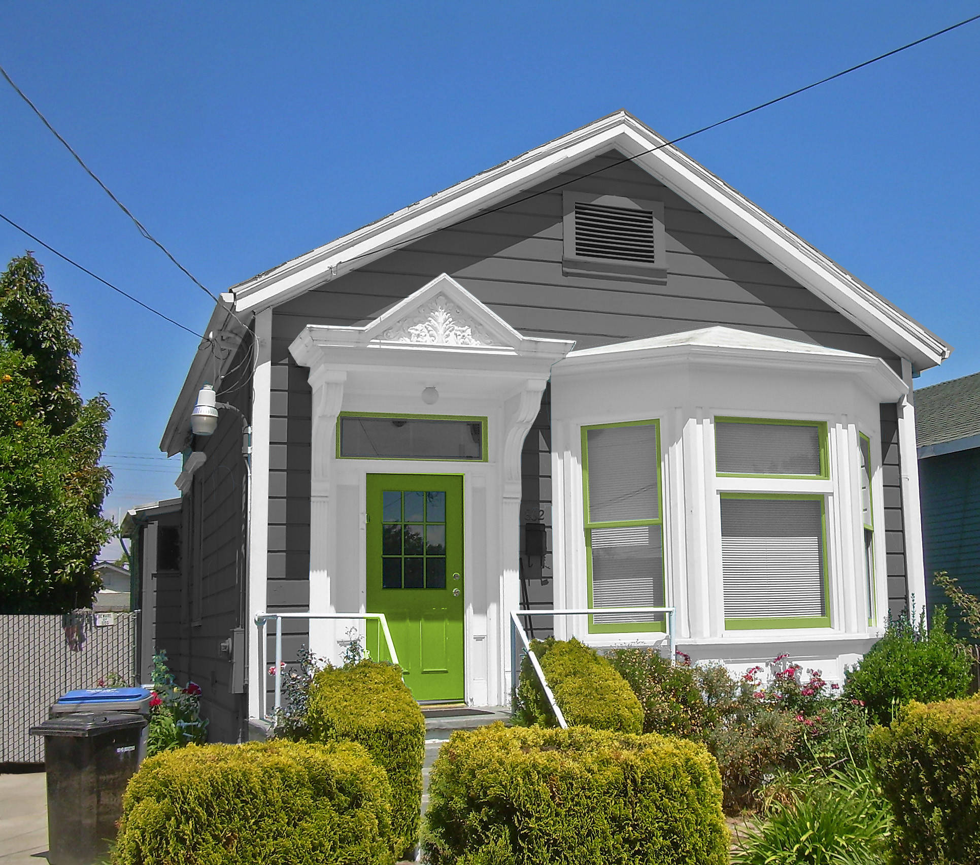 Choosing Color: See 1 Cute Home in 3 Exterior Paint Palettes