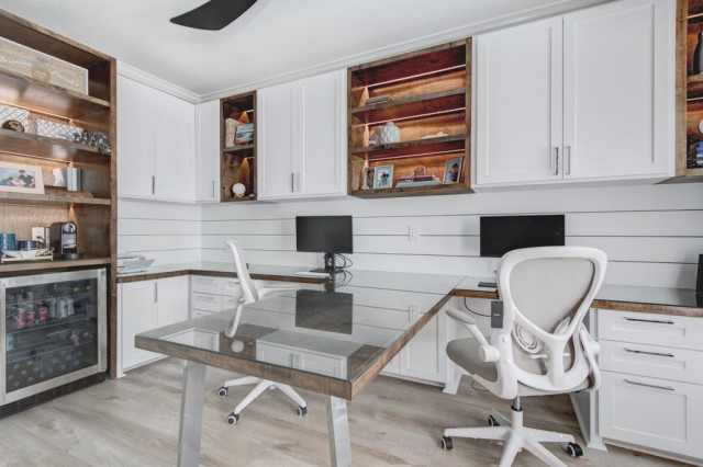 A functional and sleek home office - Modern - Home Office - Houston ...