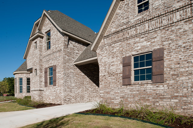 Spanish Bay - dallas - by Acme Brick Company