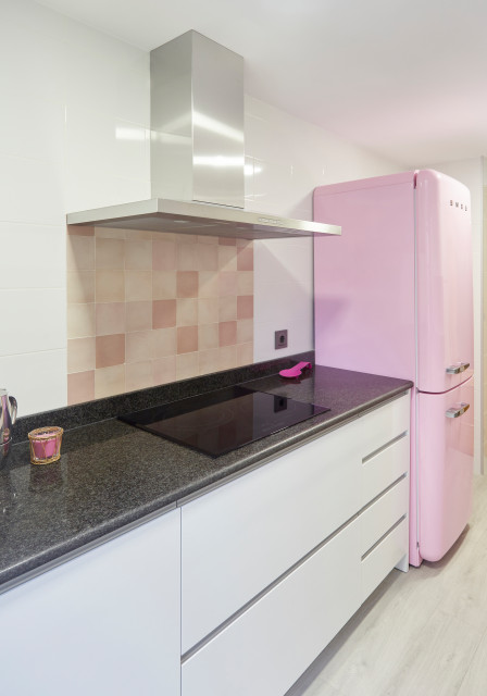 La Cocina en Rosa - Transitional - Kitchen - Madrid - by ILC ...
