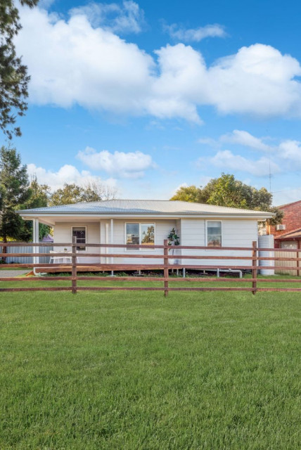 Granny Flat-3 Bedroom Bottlebrush 111 - Modern - Exterior - Canberra - Queanbeyan - by Cubitt's ...