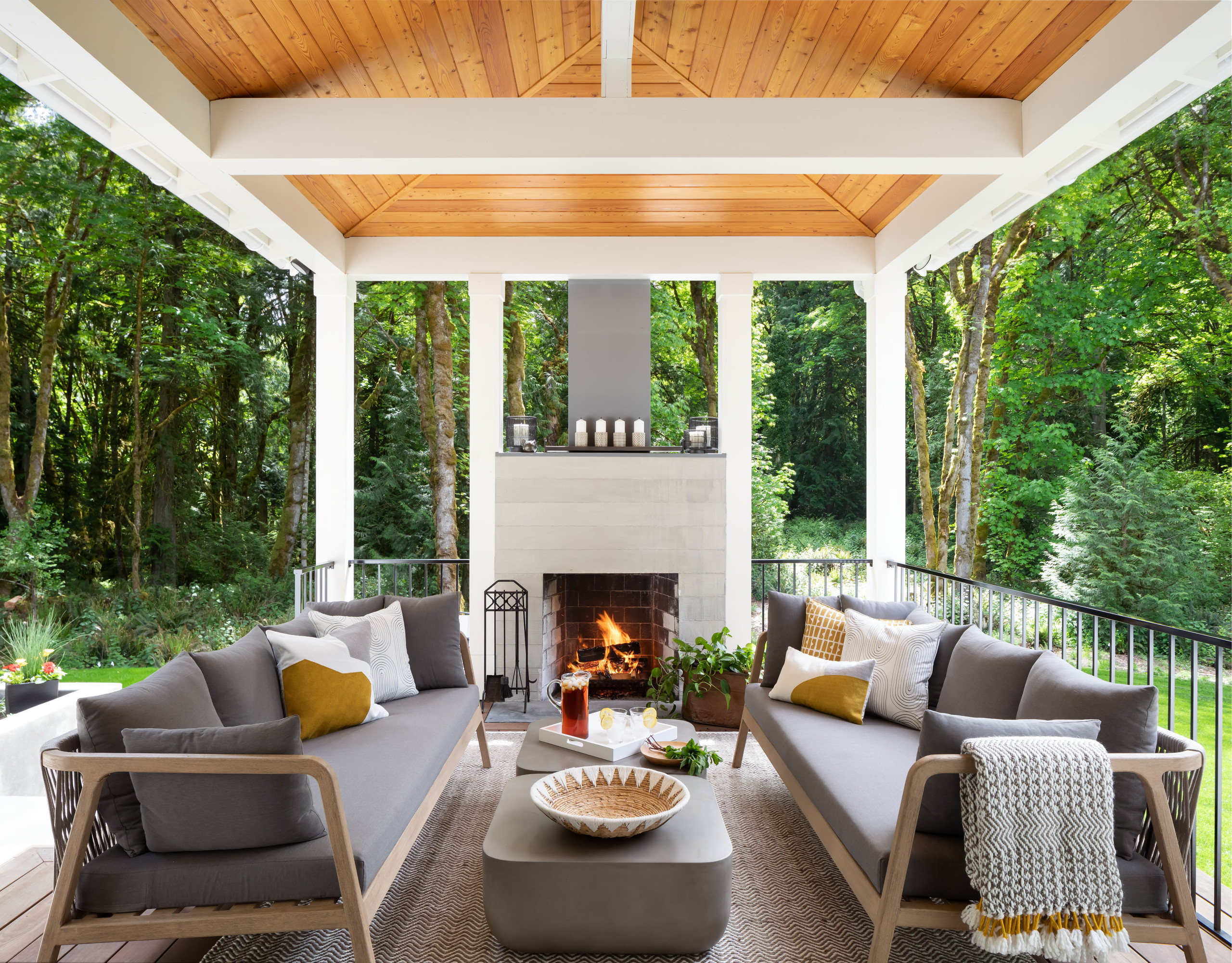 Outdoor Covered Patios Ideas For Fireplace