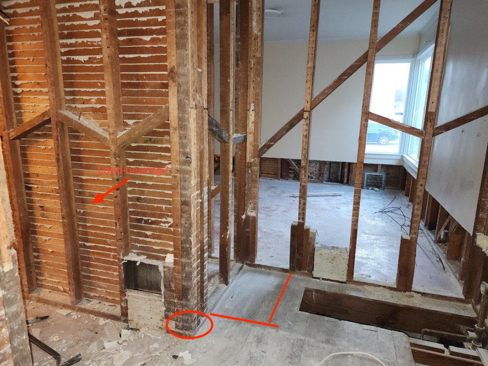 Can you tell if this wall is load-bearing? (bathroom remodel) | Houzz Forum