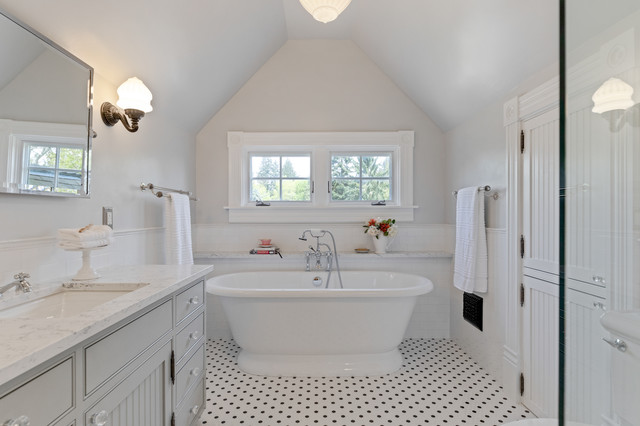 These Bathrooms Play All the Angles