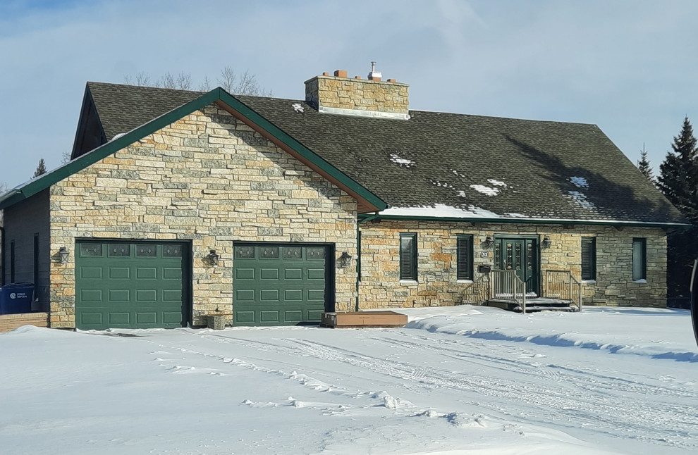 Help me! What color to replace green trim/door/garage???