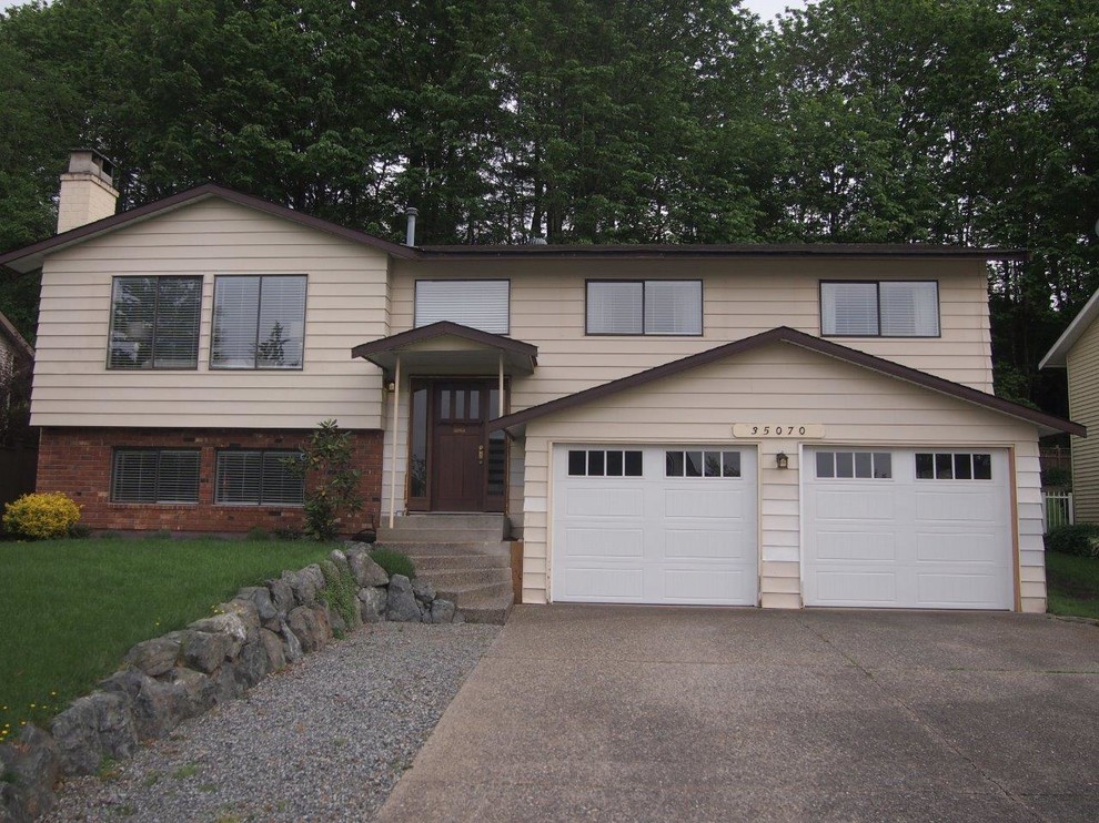 How to turn this house into "Craftsman Style"