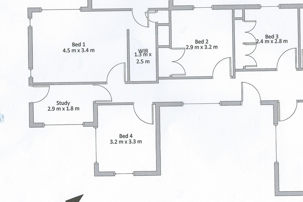 Compact bedroom built-in robe layout | Houzz AU
