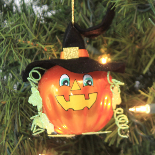 De Carlini Italian Ornaments Jack O Lantern With Hat Ornament Pumpkin ...