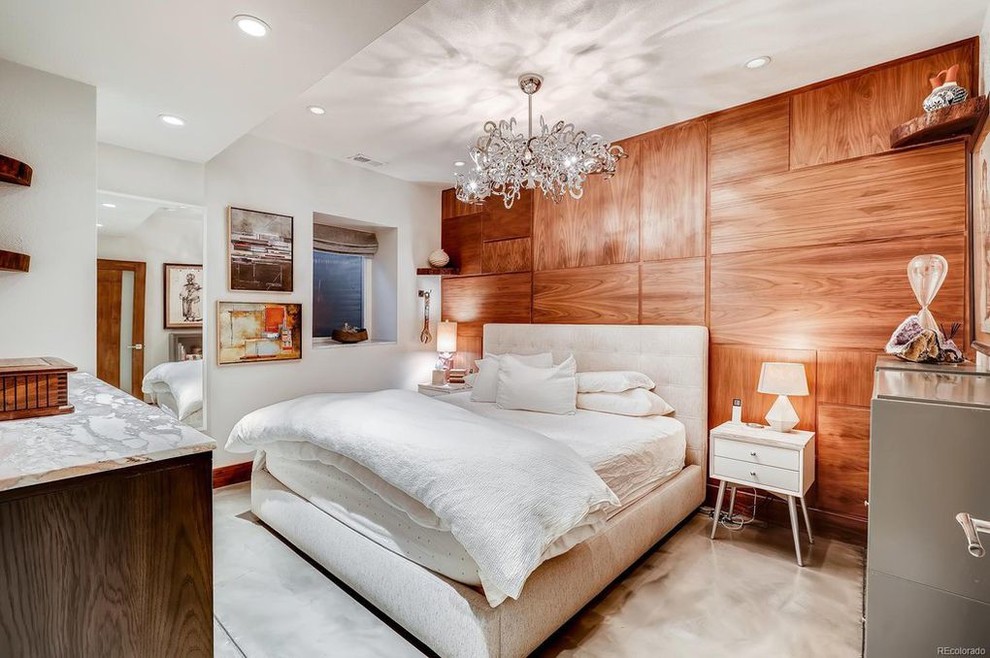 The Master Suite - Where is that door?!