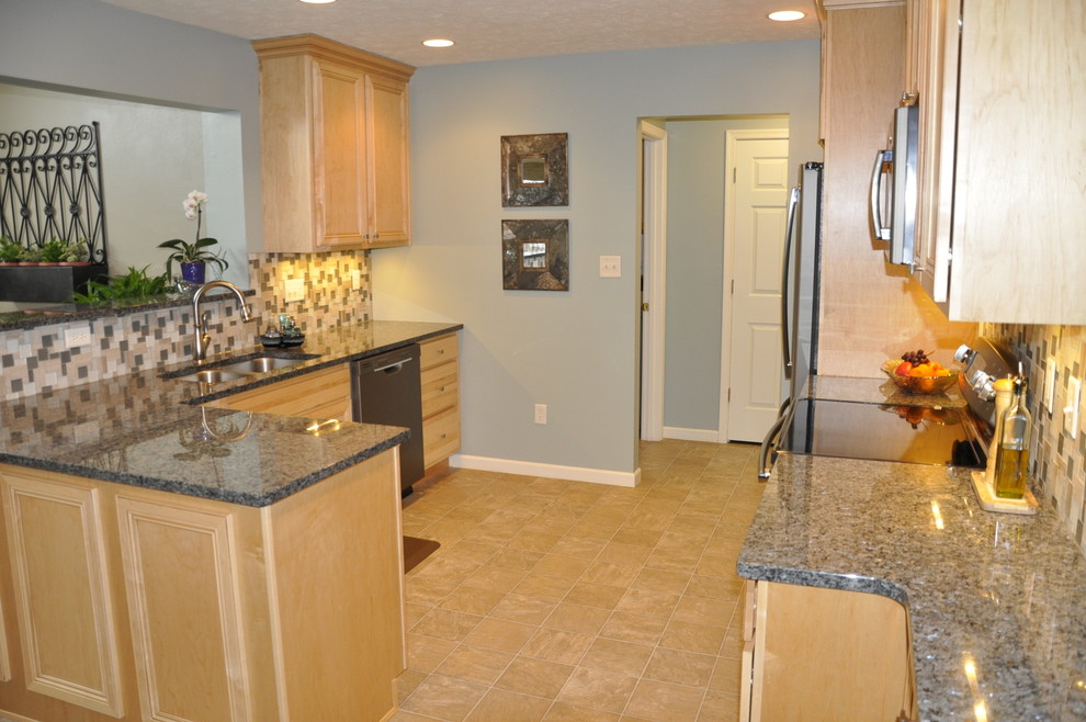 Medium Size kitchen and Morning Room - Transitional - Kitchen ...