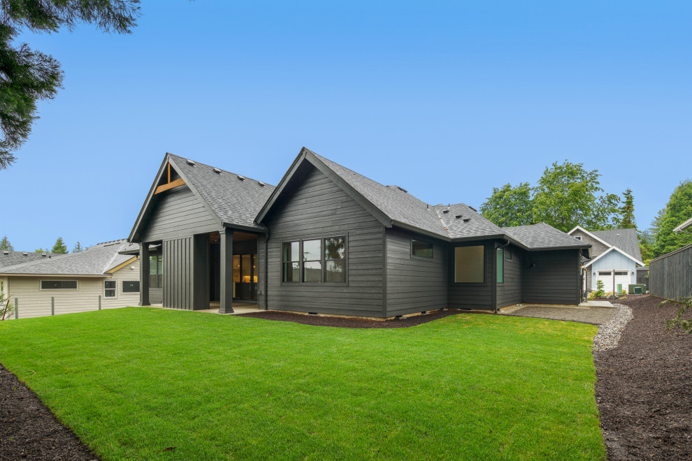 Rockaway Farmhouse - Country - House Exterior - Portland - by Kingston ...