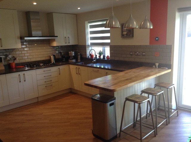 An Innova Linwood Alabaster Kitchen - Real Customer Kitchens ...