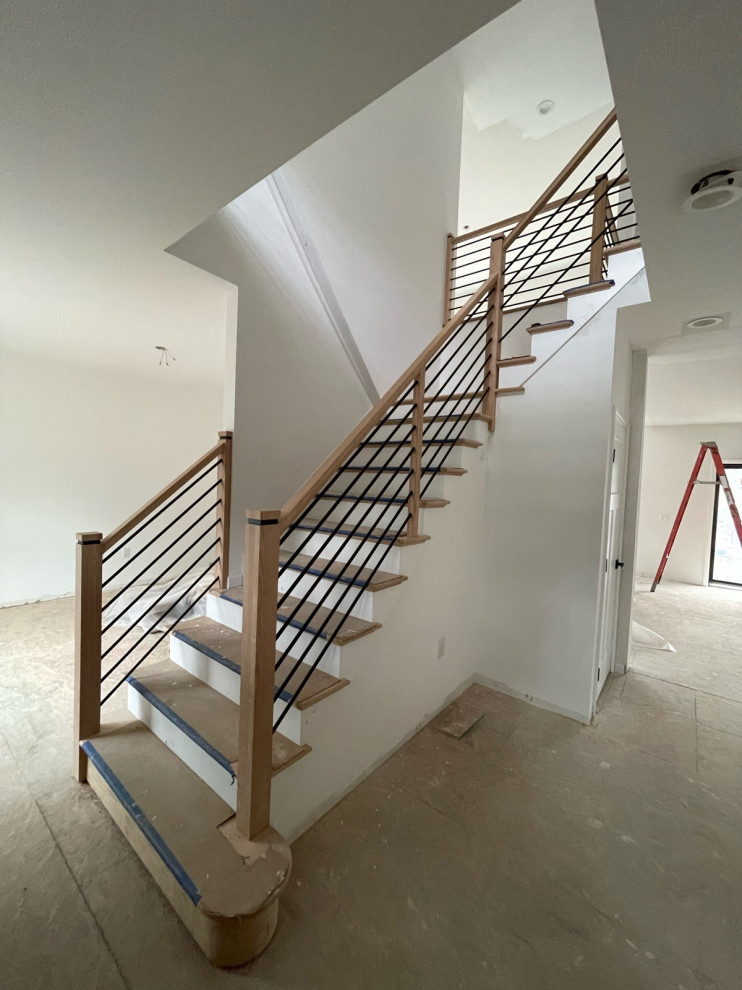 Staggered stair posts