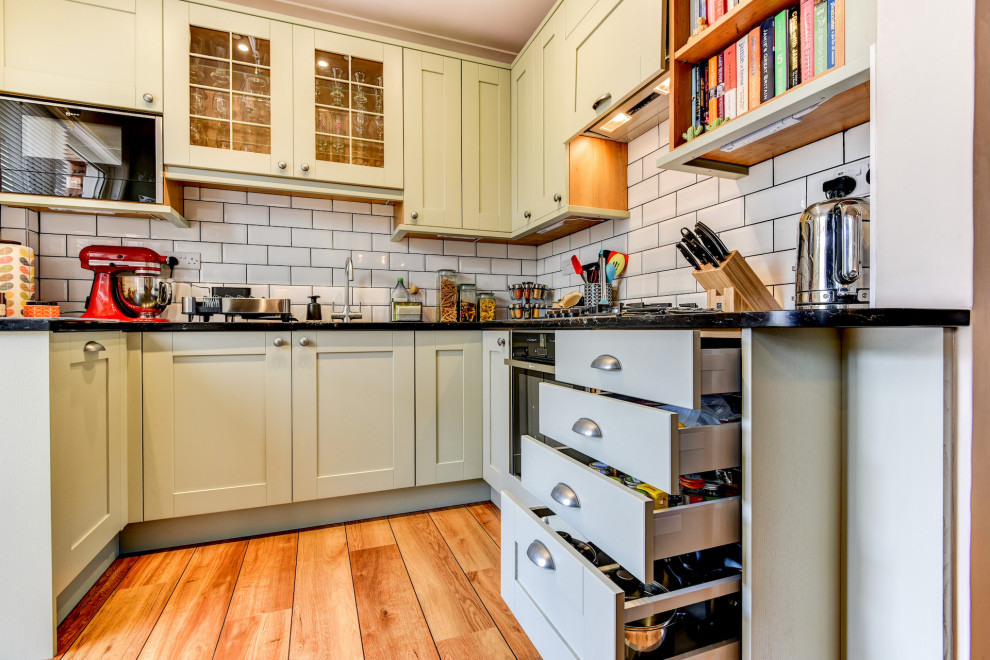 Classic British Kitchen in Brighton, East Sussex - Traditional ...