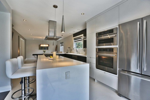 Modern White Kitchen - Modern - Kitchen - Toronto - by MPS Kitchens ...