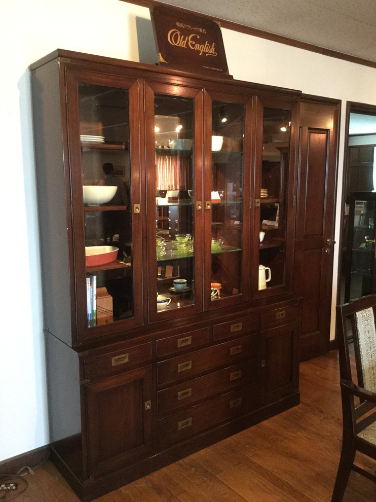 Old English series (British military style) - Dining Room - Tokyo - by ...