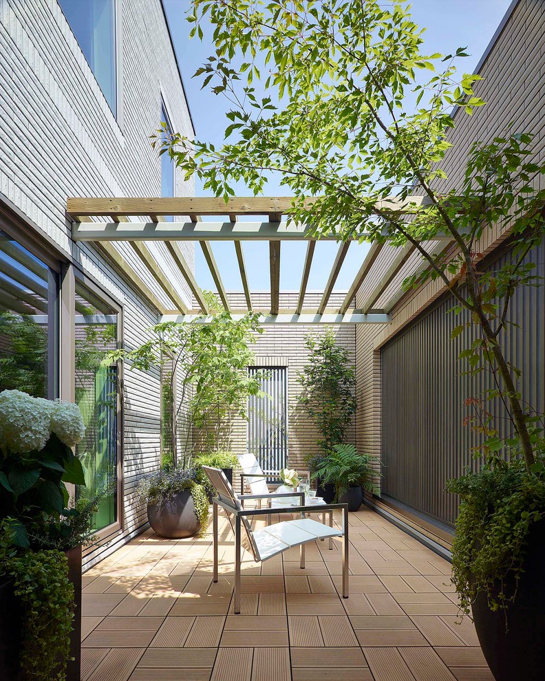 Balcony - Asian - Patio - Tokyo - by 有限会社ハートランド | Houzz