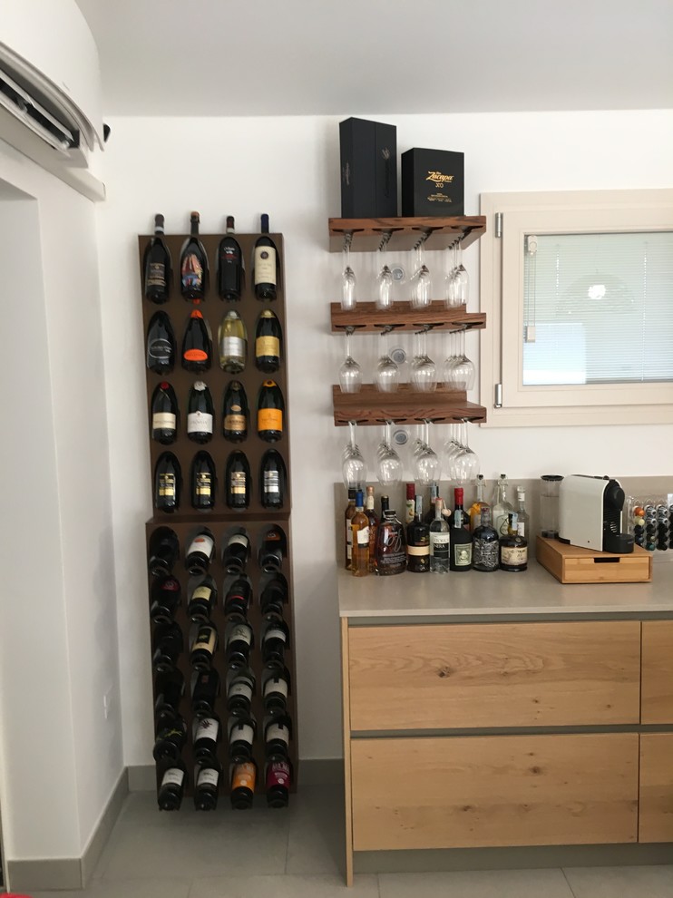 TAVERNA | Uno spazio per il relax - Moderno - Angolo Bar - Venezia - di ...