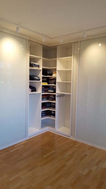 In der ecke sind die kleineren Fächer - Contemporary - Cabinet ...