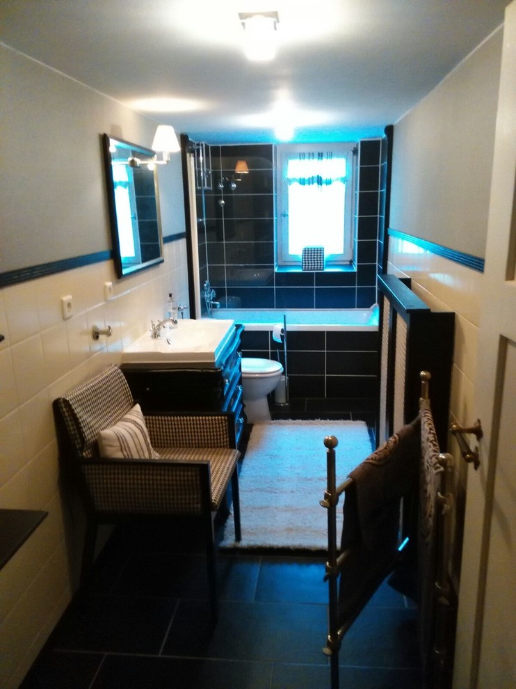 Bad Altbau Low Budget - Contemporary - Bathroom - Leipzig - by ...