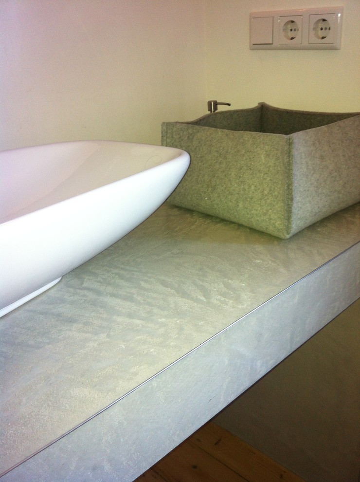 Fugenlose Bäder in wasserfestem Putz - Contemporary - Bathroom ...