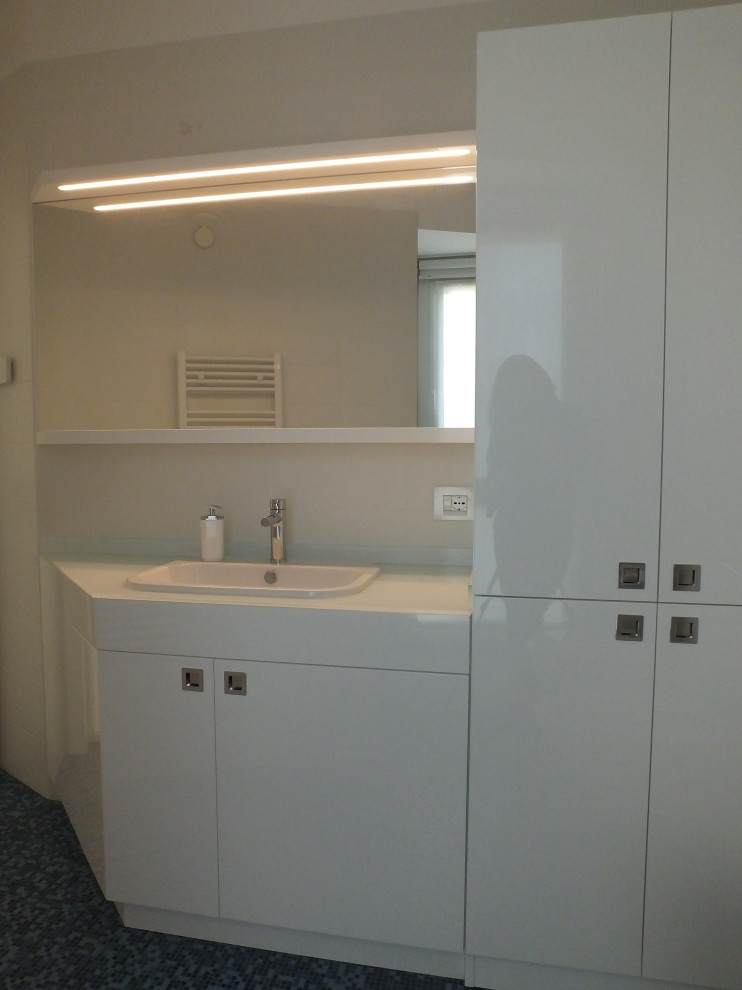 MOBILE BAGNO LAVANDERIA - Modern - Powder Room - Other - by Frigerio ...