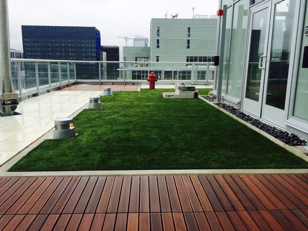 Rooftop Dog Area - Balcony - Seattle - by ForeverLawn Bellevue | Houzz