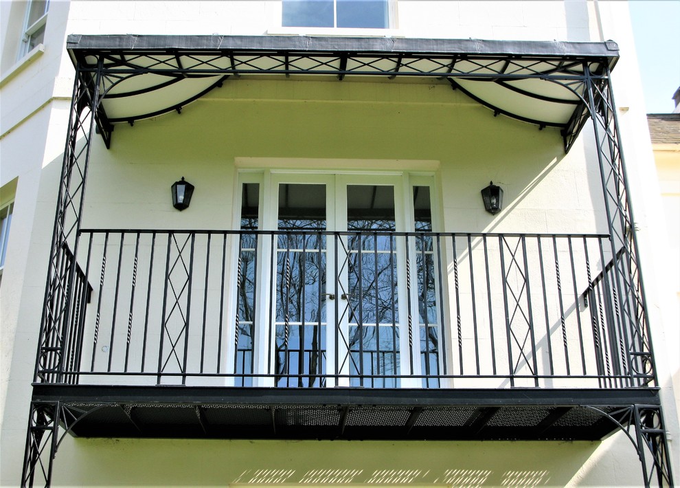 Veranda Balcony with matching Juliet Balcony and Porch - Modern ...