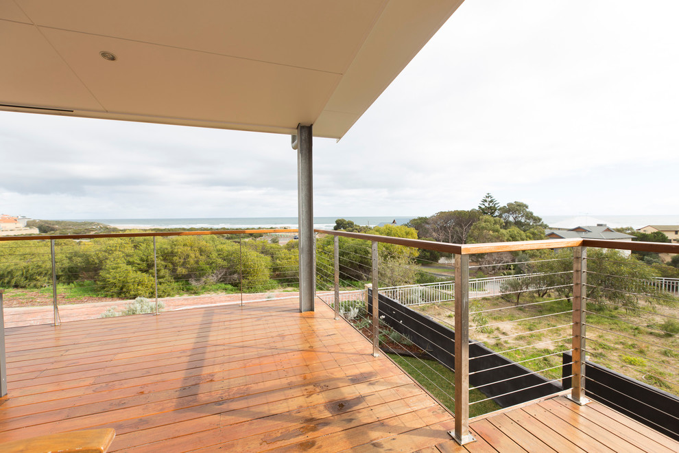Timber deck with wire balustrade - Contemporary - Balcony - Brisbane ...