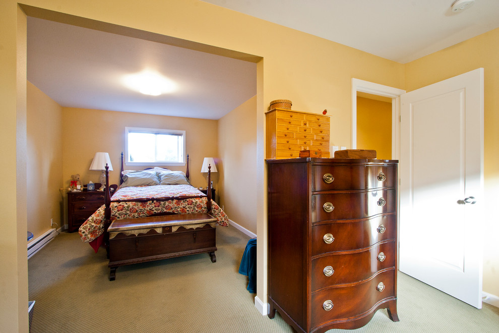 Again, bright colors and an open floor plan were used to compensate for ...