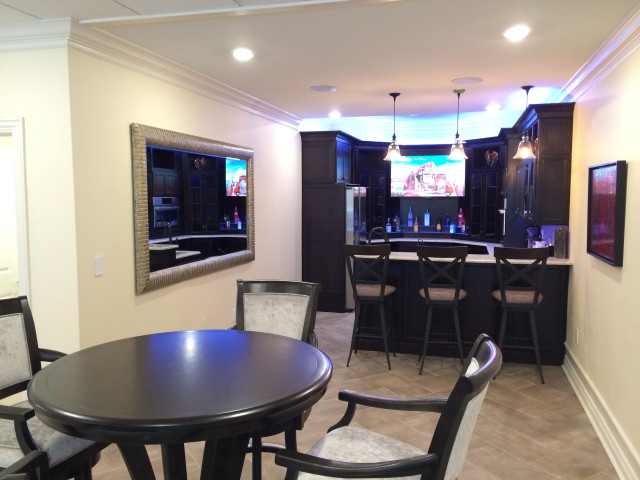 Barrington Custom Basement - Classique Chic - Sous-sol - Chicago - par ...