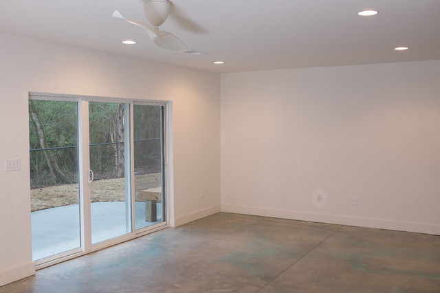 Basement - Modern - Basement - Atlanta - by J.W. York Homes | Houzz UK